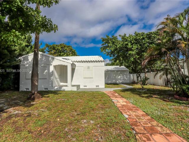 2015 Washington St, Hollywood, FL 33020 | MLS #A11925 | Compass