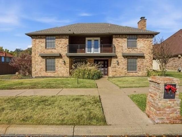 2015 Wimbledon Dr, Arlington, TX 76017