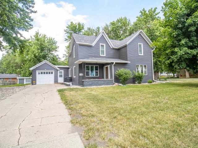 2015 16th St, Rock Valley, IA 51247