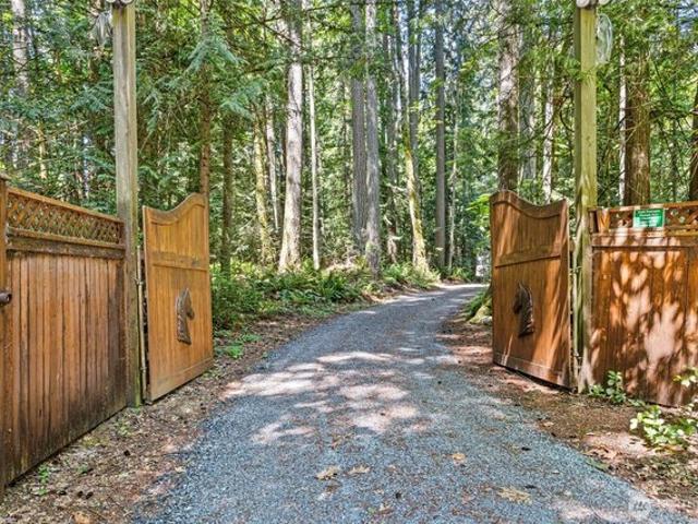 2015 290th Ave NE, Carnation, WA 98014