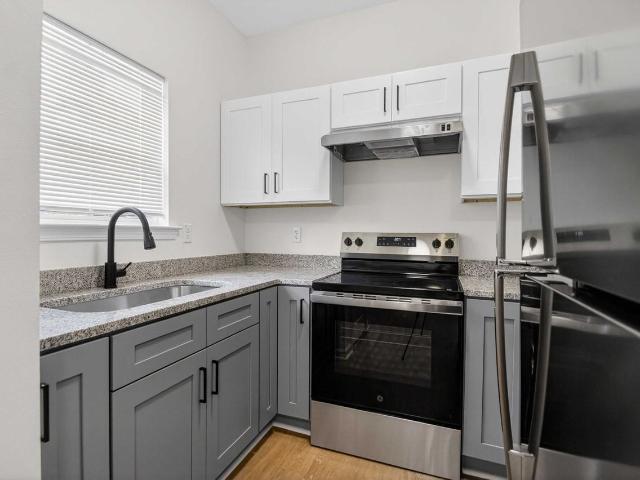 2015 2017 Scotty Ct 2 Bedroom Apartment for Rent at 2015 2017 Courts Blvd, Little Rock, AR 72223