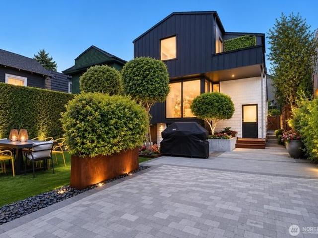 2015 42nd Ave E, Seattle, WA 98112