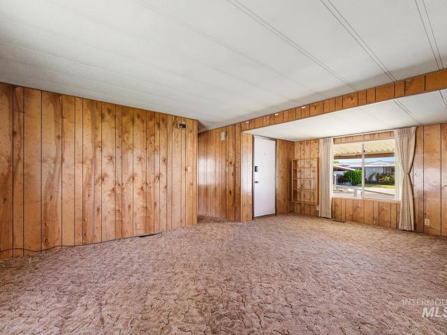 2015 6th Ave. 221B
