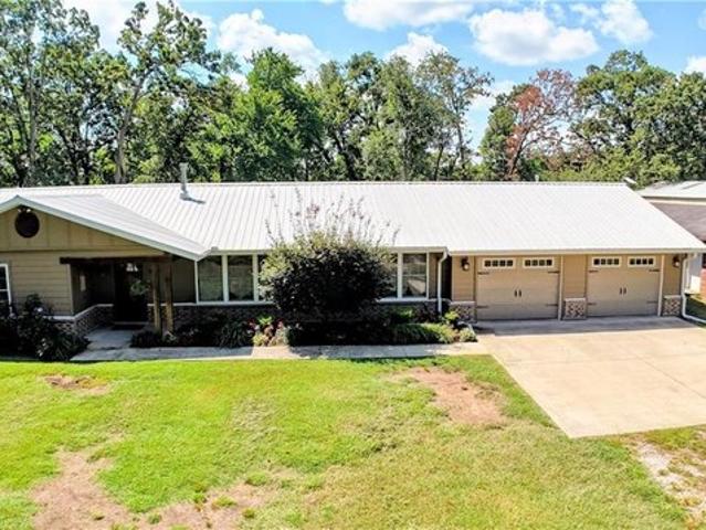 20167 W Chamber Springs Rd, Siloam Springs, AR 72761