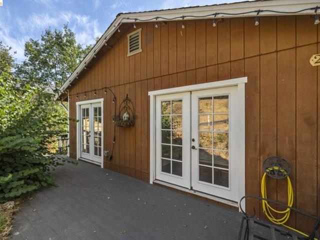 20165 Eastview Dr, Tuolumne, CA 95379