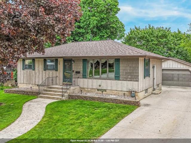 2016 Monroe St, New Holstein, WI 53061