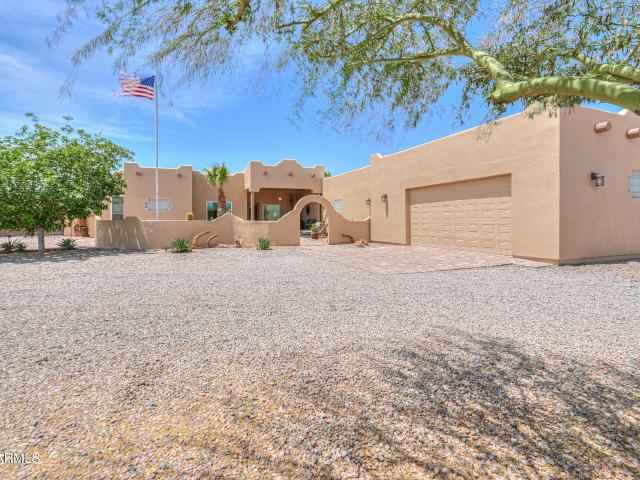2016 N Jakobs Ln, Maricopa, AZ 85139 | MLS #7017 | Compass