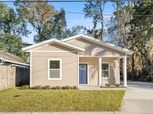 2016 NE 3rd Ave, Gainesville, FL 32641 | MLS #GC536046