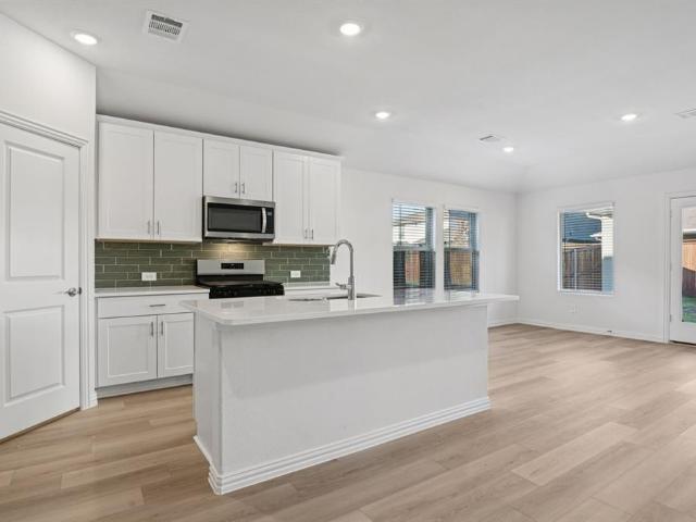 2016 Colt Court