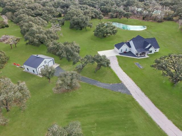 2016 E Grand Oaks Drive, Alleyton, US, TX