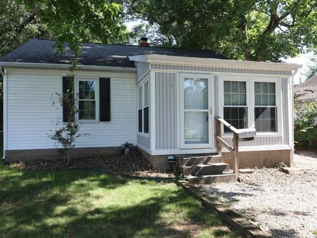 2016 E Riverside Dr, Evansville, IN 47714