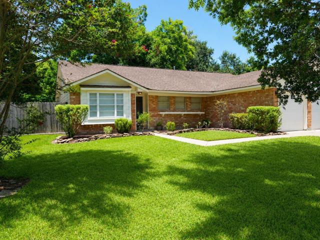 2016 Kingsway Drive