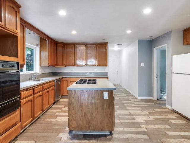 2016 Lake Morena Drive