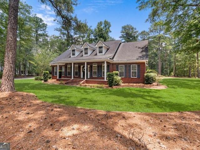 2016 Plantation Pointe Dr, Statesboro, GA 30461