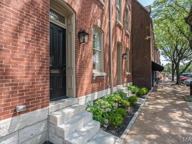 2016 S 12th St, Louis, MO 63104 | MLS #26012 | Compass