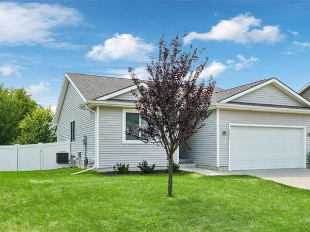 2016 2nd St SW, Altoona, IA 50009