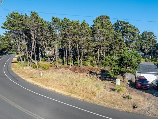 2017 NW Bayshore Dr, Waldport, OR 97394