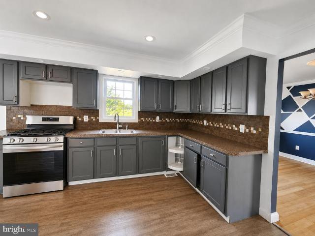 2017 Chestnut Street