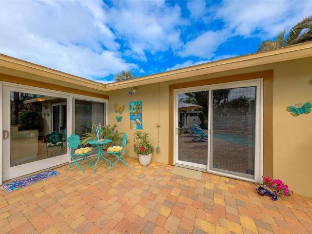 2017 Cove Dr, Largo, FL 33774 | MLS #TB8490