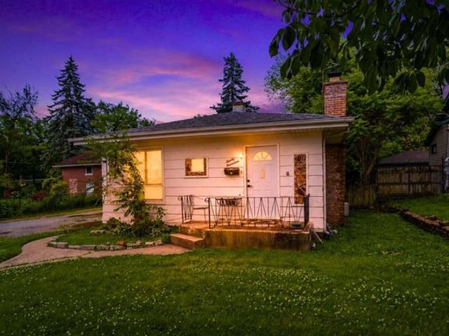 2017 Grove St, Blue Island, IL 60406