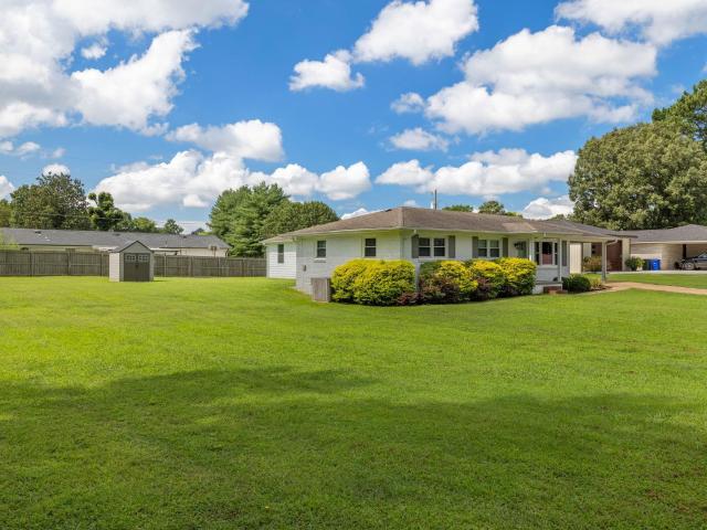 2017 Saxton Dr