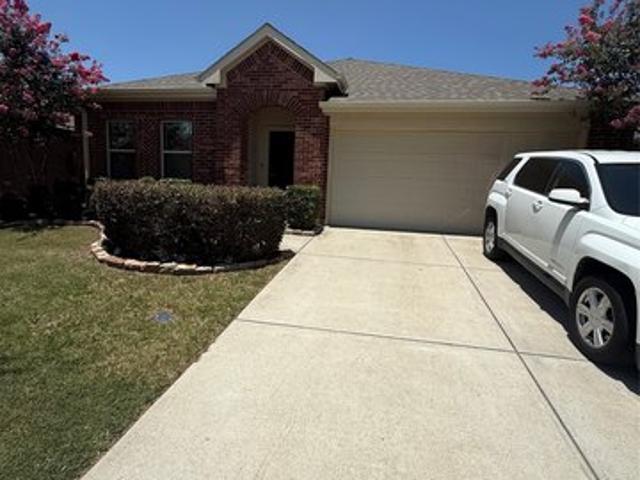 2017 Windsong Dr, Heartland, TX 75126