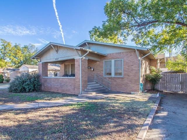 2017 17th St, Lubbock, TX 79401