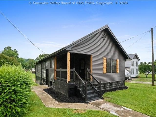 20182 Buffalo Rd, Buffalo, WV 25033