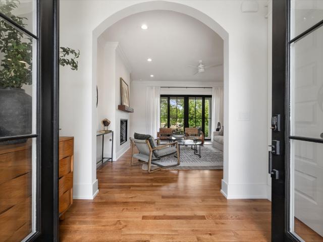 2018 Overhill Dr