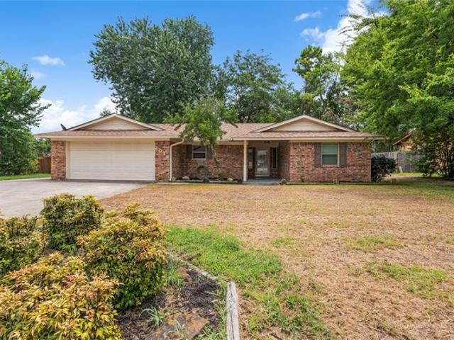 2018 Ashland St, Gainesville, TX 76240