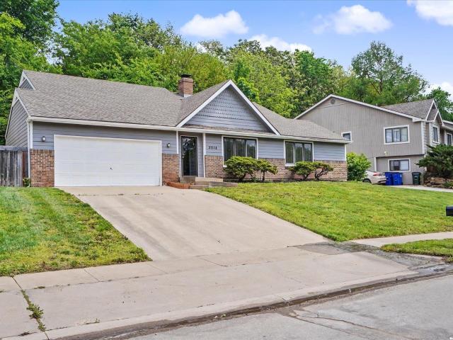 2018 Crossgate Dr, Lawrence, KS 66047 | MLS #165540