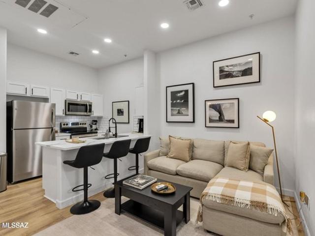 2018 E River Rd Unit 201, Tucson, AZ 85718