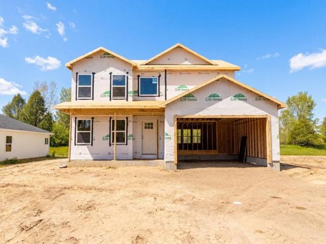 2018 Green Acres Dr, Adrian, MI 49221