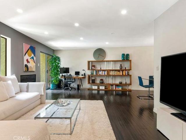 2018 Griffith Park Blvd #212, Los Angeles, CA 90039