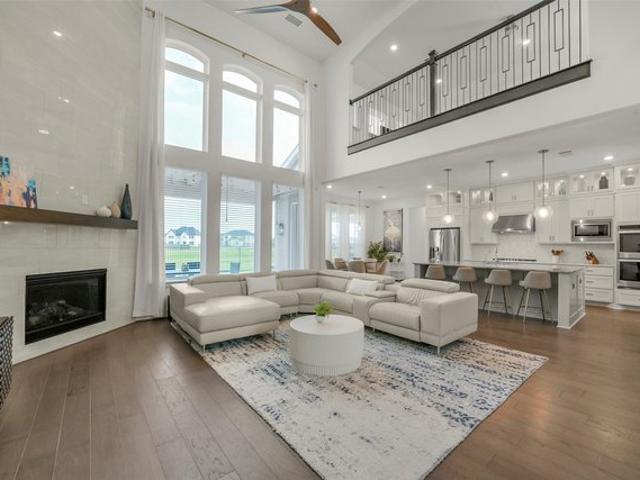 2018 Grove Terrace Ln, Manvel, TX 77578