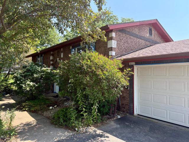 2018 Port Washington Rd