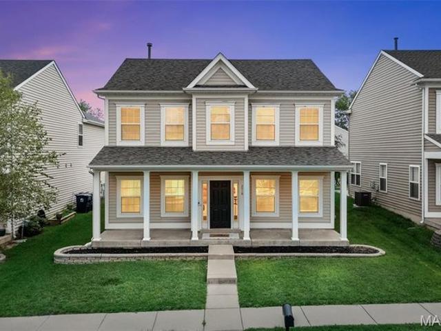 2018 Village Glen Dr, Wentzville, MO 63385