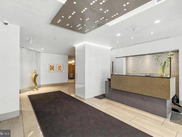 2018 32 Walnut Street # 23EF