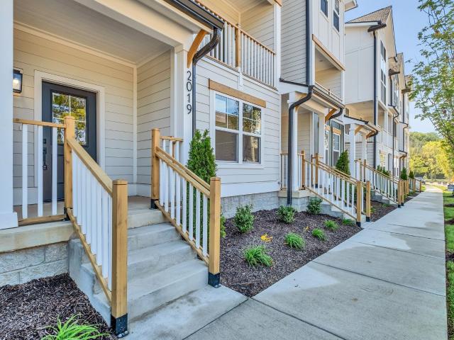 2019 Maple View Ln