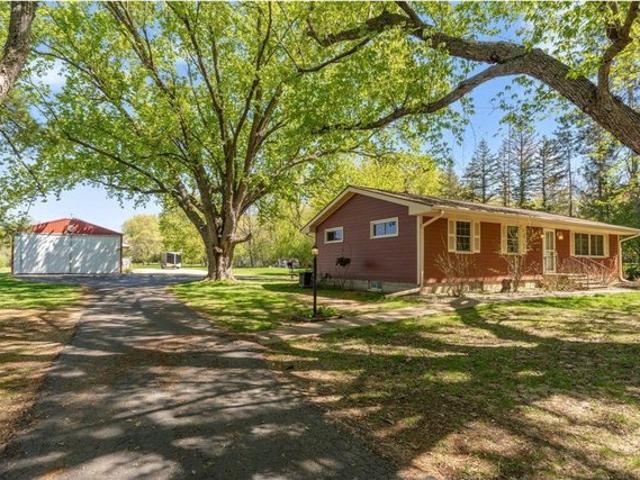 2019 Meadow Hill Dr, Menomonie, WI 54751