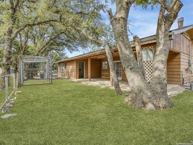 2019 N Park Rd, Canyon Lake, TX 78133