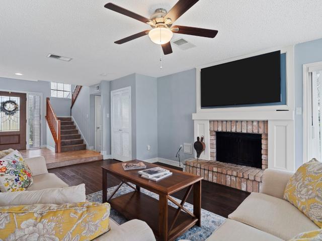 2019 Braesmeadow Ln, Sugar Land, TX 77479 | MLS #21527 | Compass