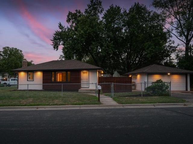 2019 Bromley St, South Saint Paul, MN 55075