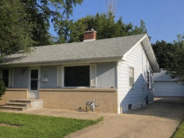 2019 Glenwood Ave, Rockford, IL 61103