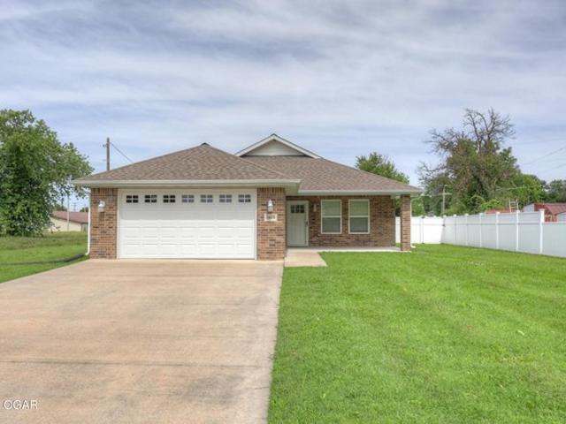 2019 S Adele Ave, Joplin, MO 64804