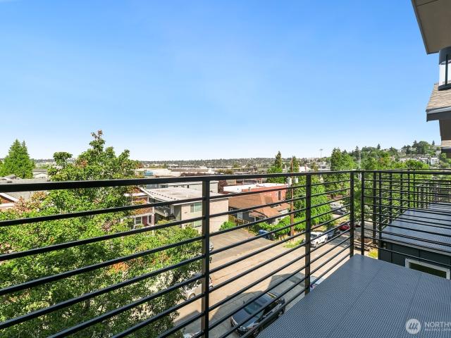 2019 W Bertona St, Seattle, WA 98199 | MLS #2471
