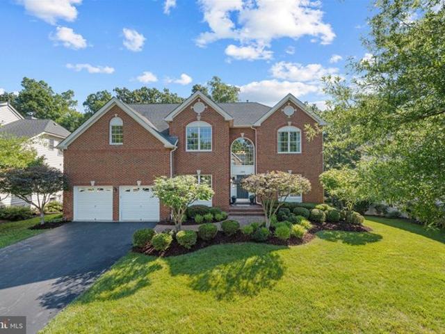 20102 Desert Forest Dr, Ashburn, VA 20147