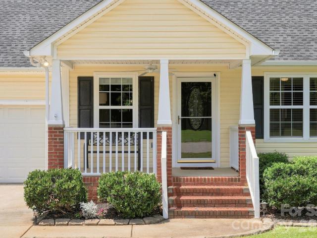 2010 Mallard Creek Drive