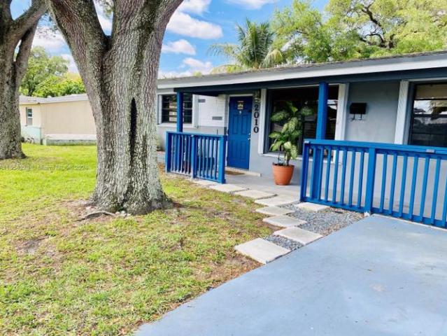 2010 N 61st Terrace, Hollywood, FL 33024