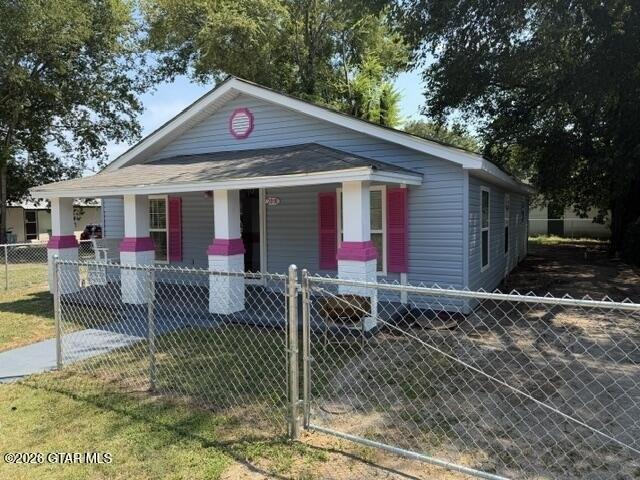 2010 N Cherry St, Columbus, MS 39701